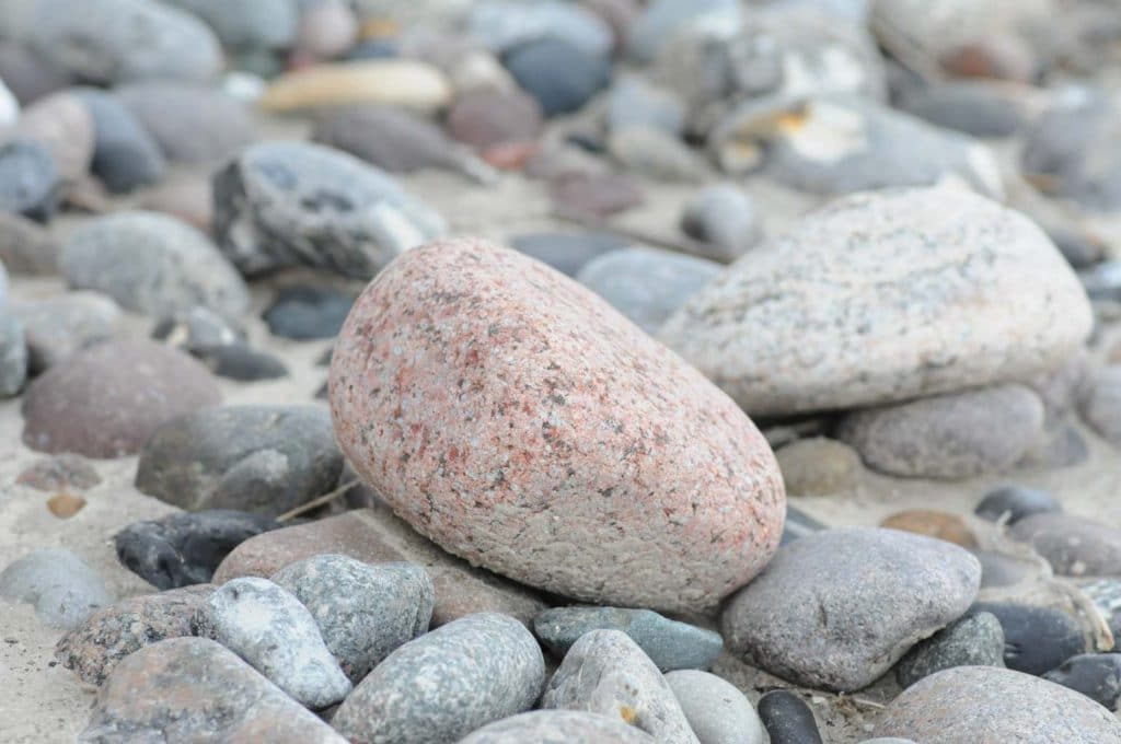 Mit Steinen spielen - Steynerley – Entlegene Wirklichkeiten